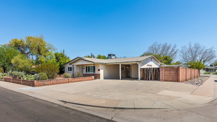 Cozy 3 Bedroom Tempe Home - Tempe, AZ