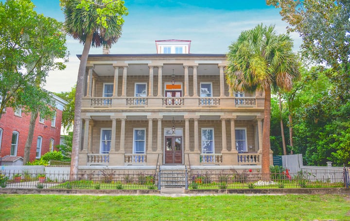 Tenny's Room - 2nd Floor - Beaufort, SC