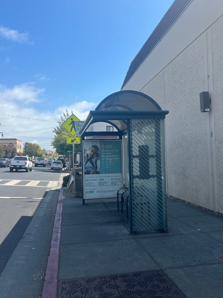 Downtown San Rafael Single Room - San Rafael, CA
