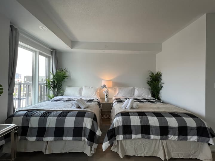 Toronto Downsview 105 - Master Room - 2 Beds - Toronto, ON