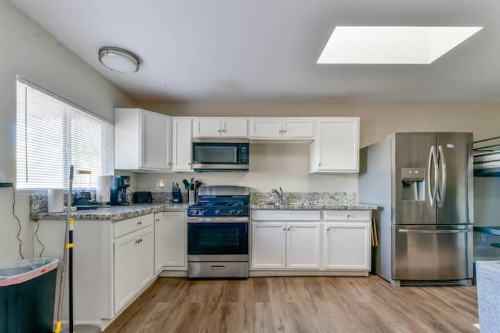 1br 1ba | Patio | Near Downtown - Albuquerque, NM