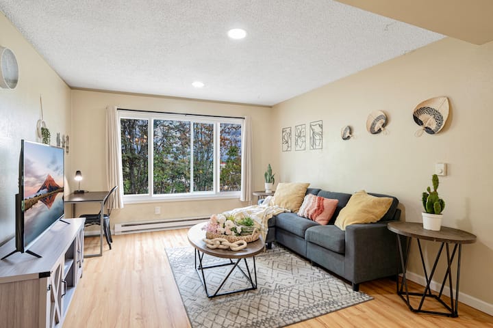 Bd35 2b1b Apt Unit 2 @S Seattle Close To Airport - Burien, WA