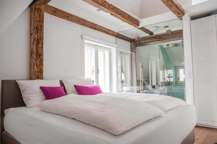 Urban Luxury Mit Balkon Und Blick Auf Den Uhrturm - Graz