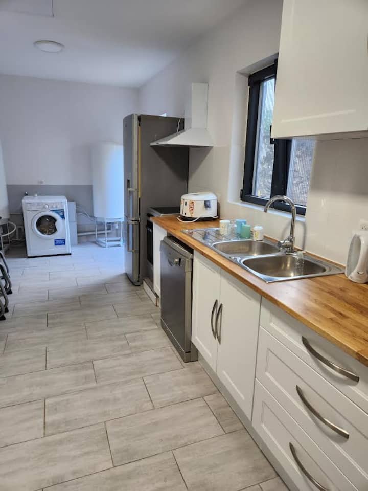 Maison 10 Personnes 3 Min De Dormans 51 - Partie B - Aisne