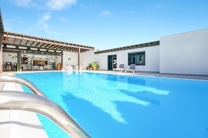 Villa Nazoly Con Piscina Infinity - Teguise