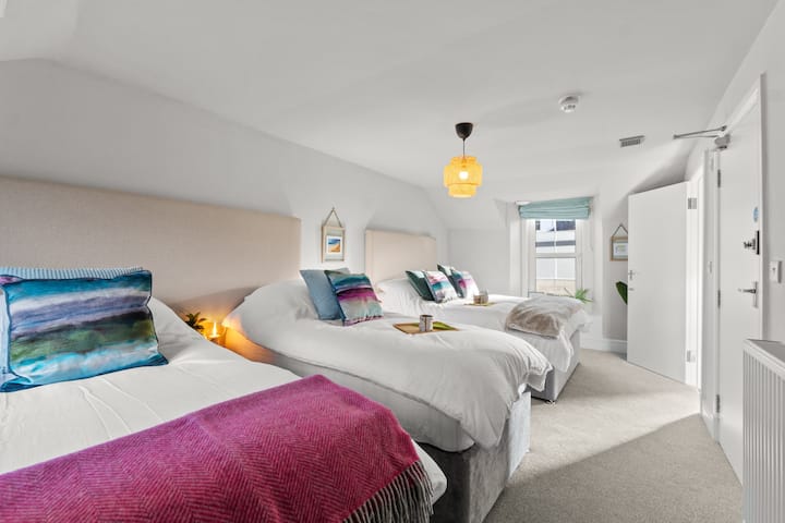 Short Stay Accom For Larger Groups, Tweed Valley - Peebles