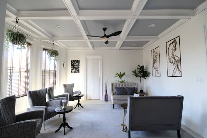 Amazingly Charming Private Suite - Scranton, PA