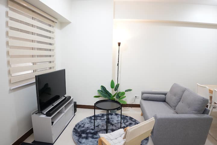 Condo In Pasig Near Bgc With Free Parking - Pasig