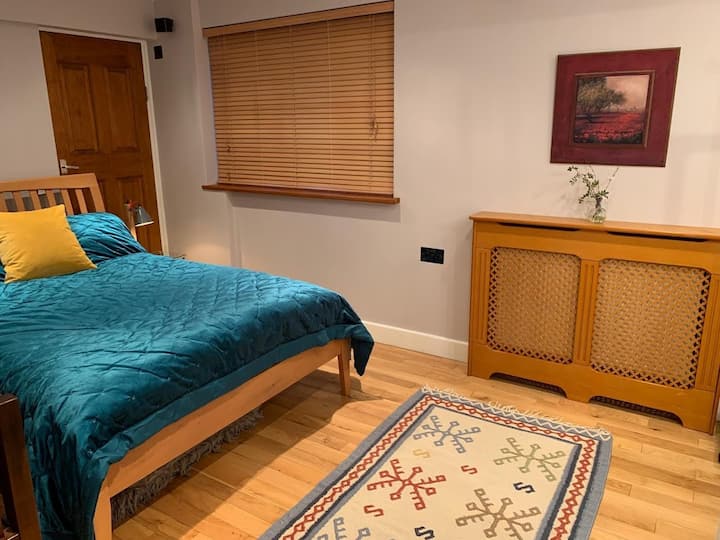 Cotswold Private Guest Suite - Cirencester