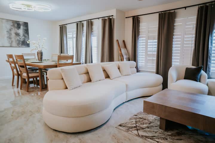 Modern 3-story Home | Near Downtown | - Houston, TX