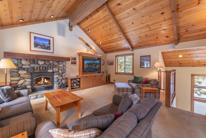 Super Clean - Tahoe Park Access! - Olympic Valley, CA