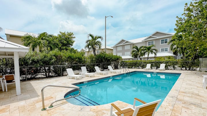 Lakeland Villas South Sound - Cayman Islands