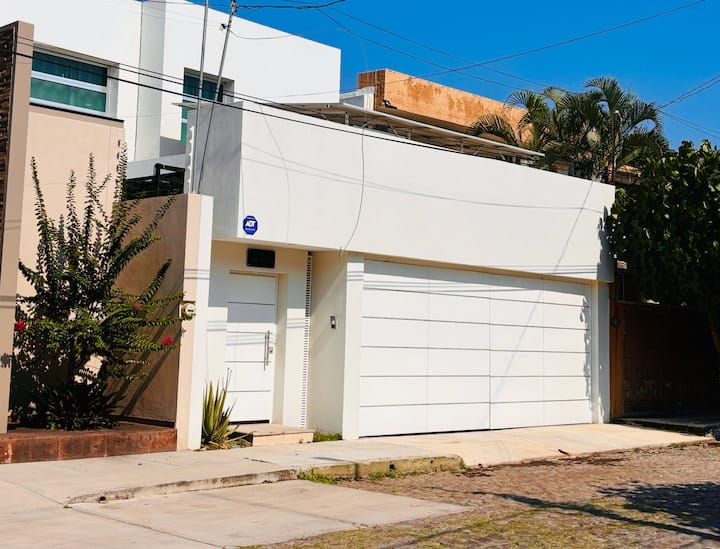 Zona Norte 
La Casa Blanca Del Minero 2 - Colima