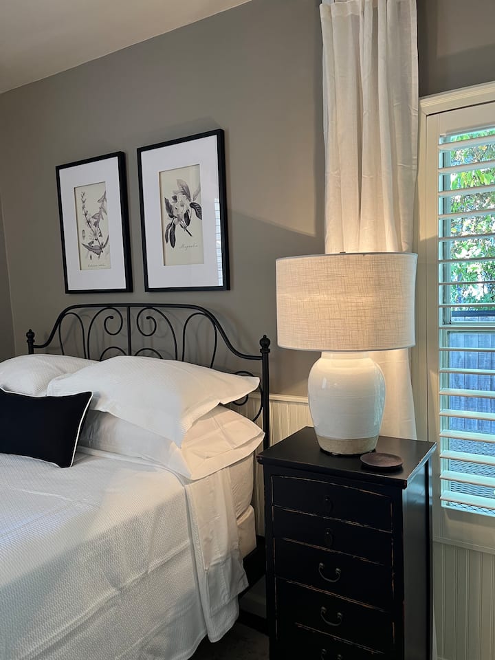 Perfect Blend Of Style & Comfort - Denton, TX