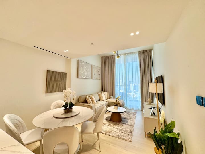 Modern 1br In Jvc | Pool, Balcony & Free Parking - Dubai