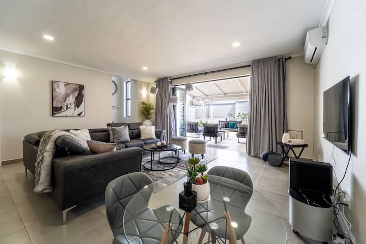 Relax And Exeperince Luxury! - Victoria Falls