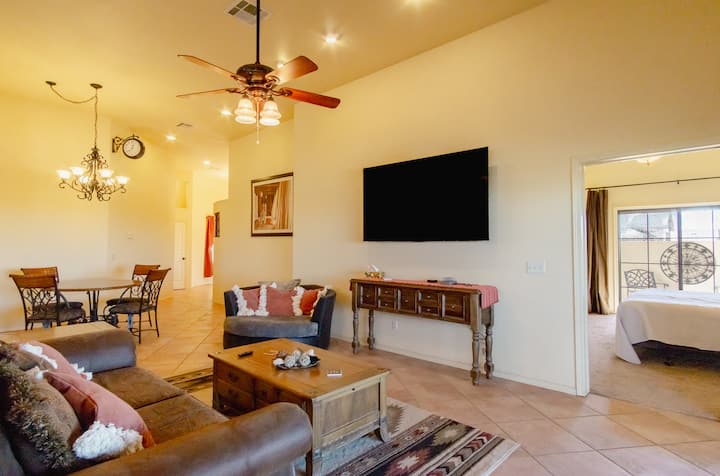 Casa Amarilla - Alamogordo, NM