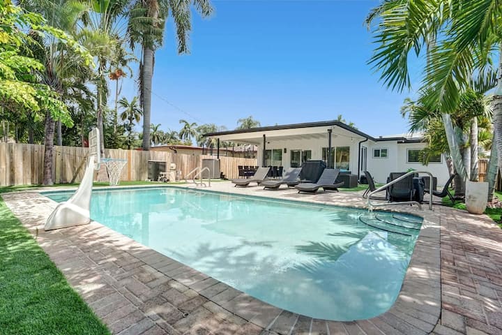 Spacious Retreat 5br Htd Pool Villa, By The Beach - Hollywood, FL
