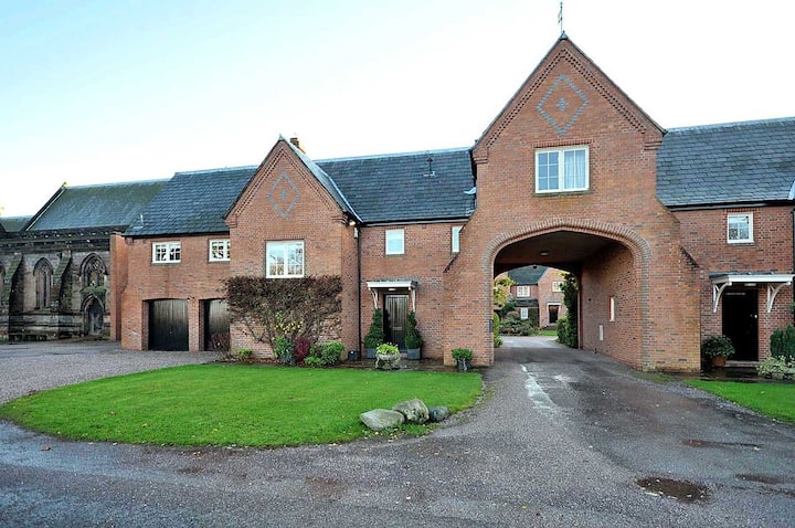 Chapel House - Knutsford