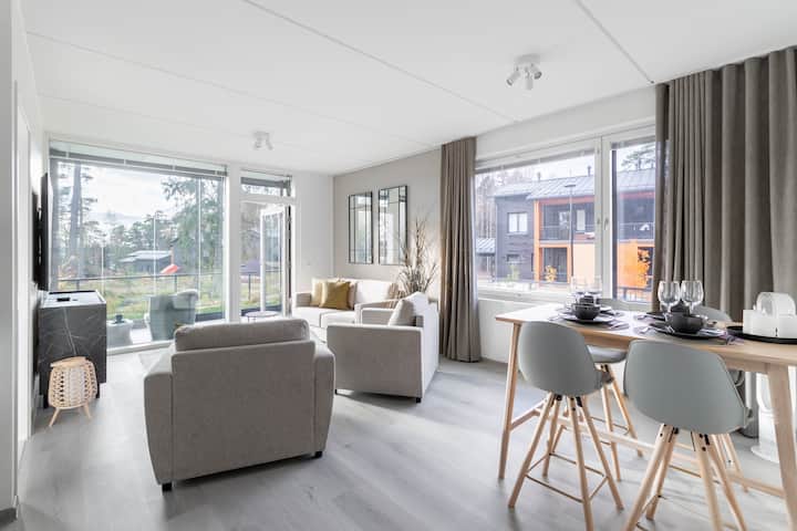 Modern 2br With Private Sauna, Patio & Parking - フィンランド ヘルシンキ