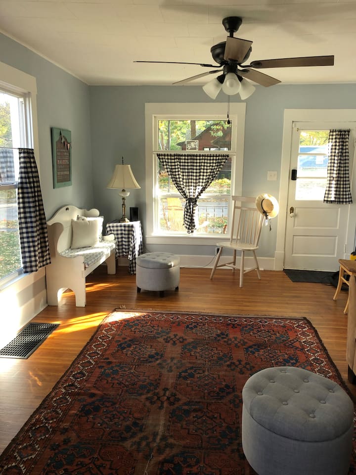Farmhouse Charm - Champaign, IL
