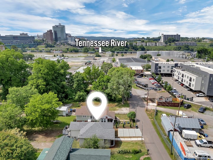 2br 2ba Near Dt Breweries, Bars, River & Dining - Knoxville, TN