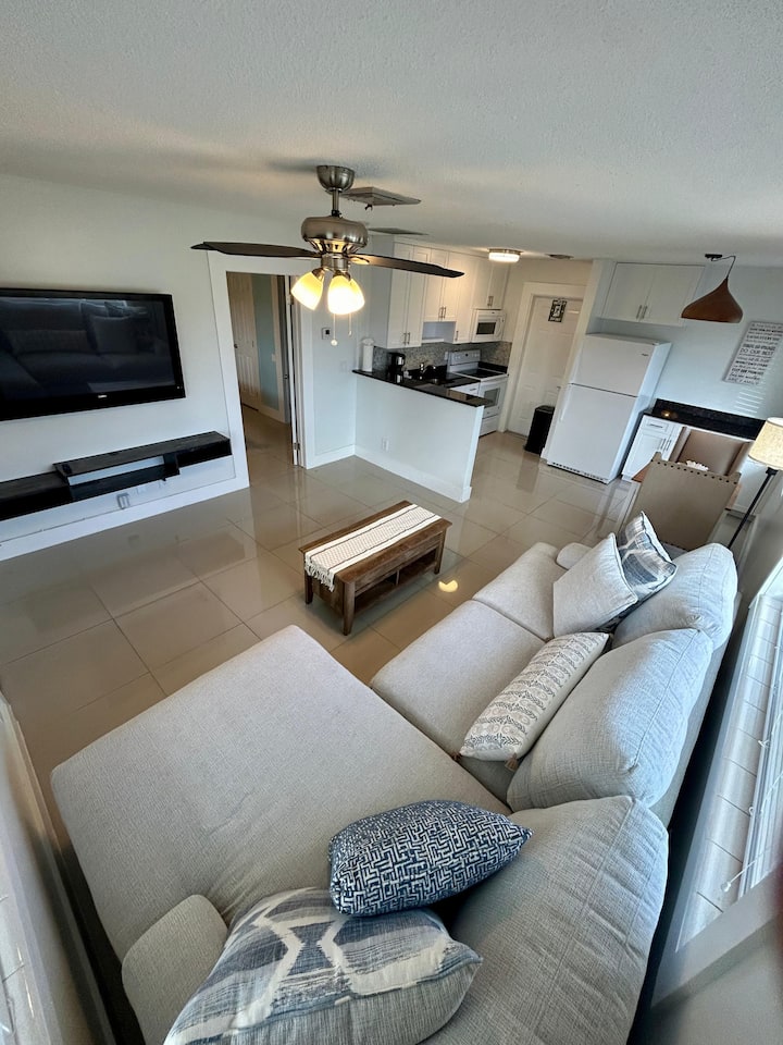 2 Min Walk To Beach & Free Parking Lauderdale 17-1 - Lauderdale-by-the-Sea Beach, FL