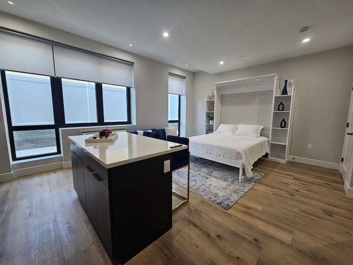 Comfort And Luxury In Kearny - DreamWorks Water Park, East Rutherford