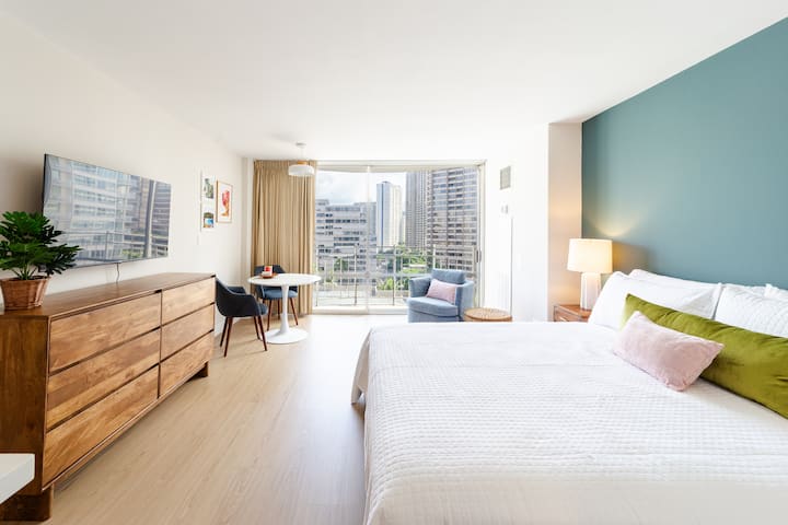 1281 Ilikai Marina Studio - Renovated W/ City View - Kailua