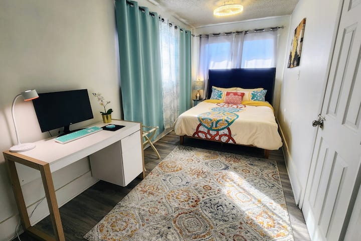 Cozy 1 Bedroom House Private Entrance & Backyard - El Segundo, CA