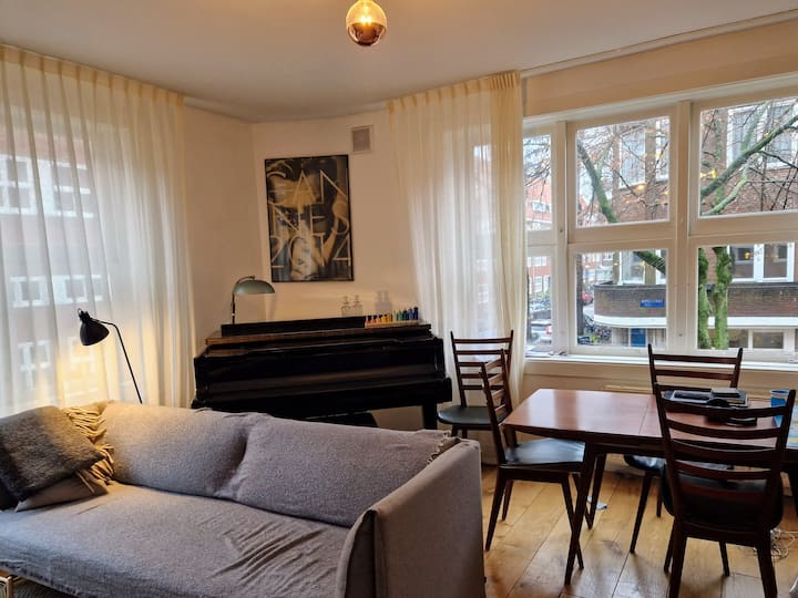 Spacious & Light Corner Apartment Near Vondelpark - Ámsterdam