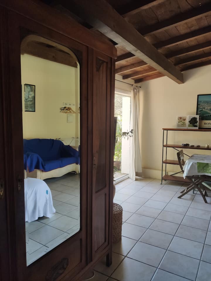 Studio En Rez De Jardin - Sommières