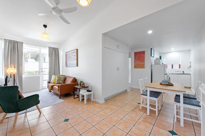 New Farm Nest! 2bed/1bath/balcony - Newstead