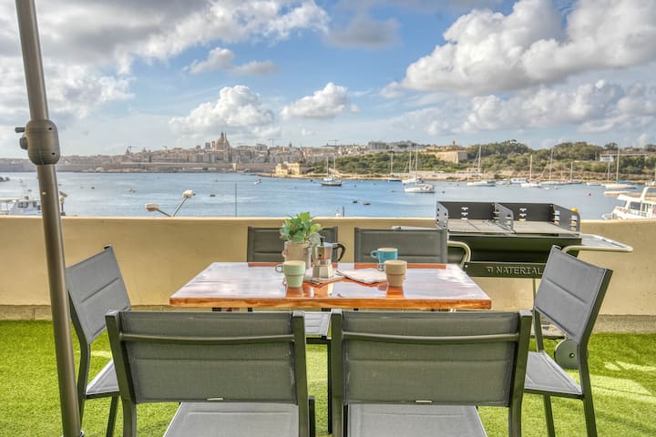 Sliema Central Townhouse, Valletta, Sea View - Valletta