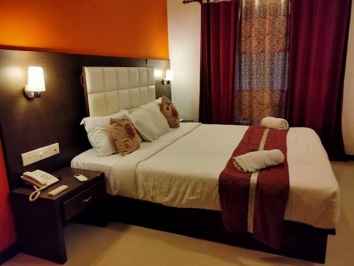 Premium Suite Lakeview Room-02 - Kumarakom
