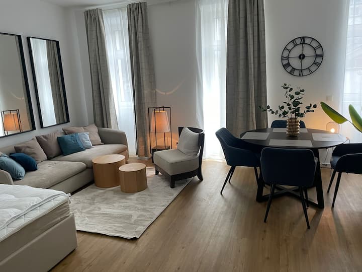 Brambilla City Chic - Schwechat