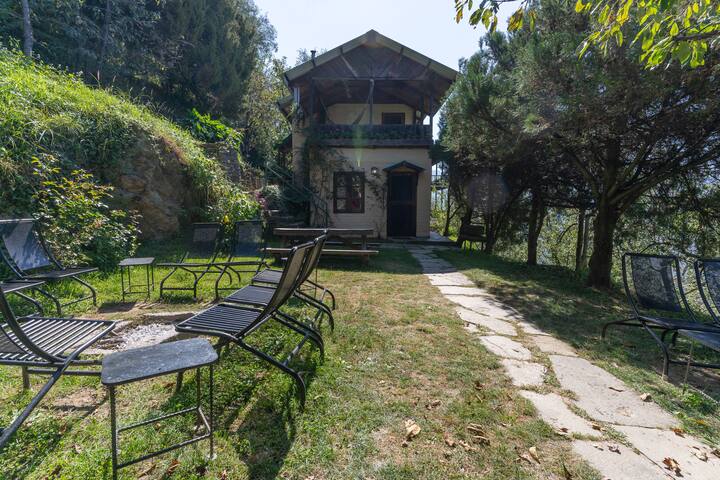 Shyamala Orchard 2br | Attic Kotgarh By Homeyhuts - Narkanda
