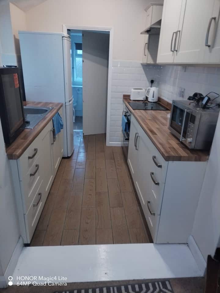 Cozy Neat Home In Ipswich - Ipswich
