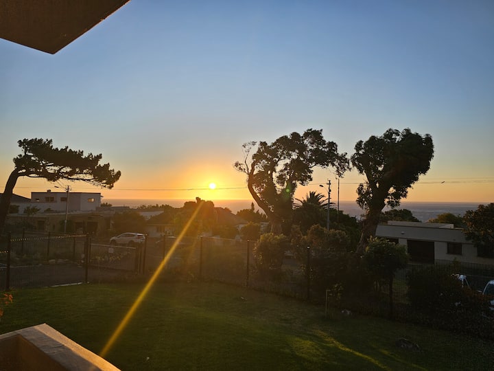 Apartment In Camps Bay - Camps Bay