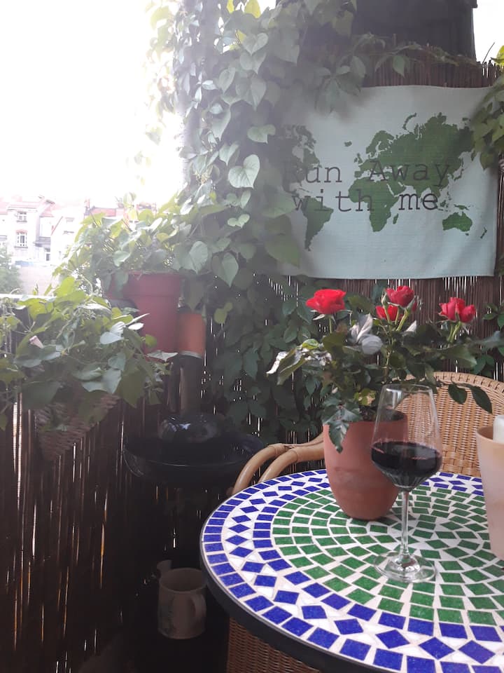 Schöne 2 Zi. Wohnung Mit Balkon - Fürth