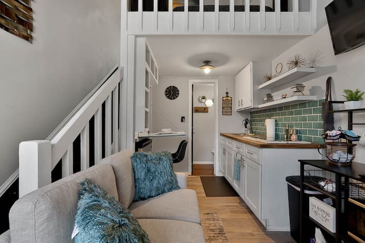 Nestled Downtown Raleigh Studio - Raleigh, NC