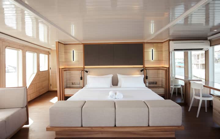 Phinisi Mosalaki Komodo Labuan Bajo - Labuan Bajo