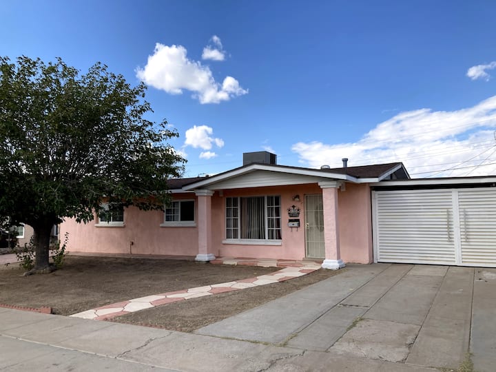 Perfect Lower Valley Charm - 엘파소