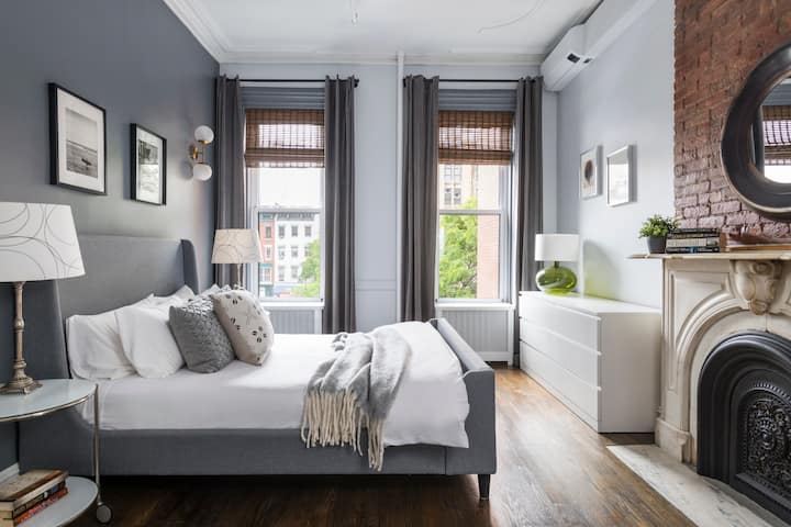 Spacious 4 Bedroom Midtown Townhouse - Manhattan, NY