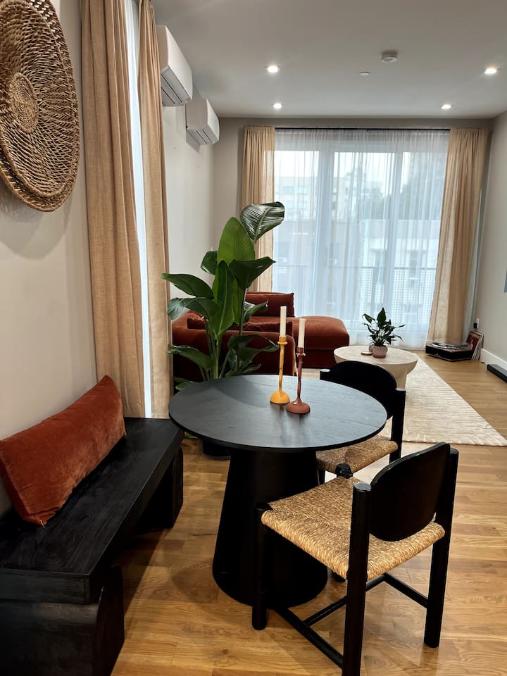 Modern New 1 Bed W/ Rooftop - Brooklyn, NY