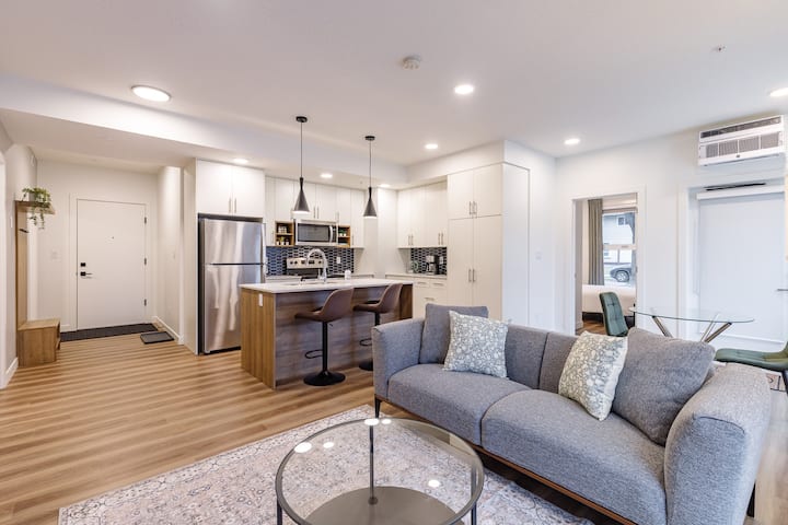 Chic Condo Whyte Ave + Dt 2bd 2ba Prime Location - Edmonton