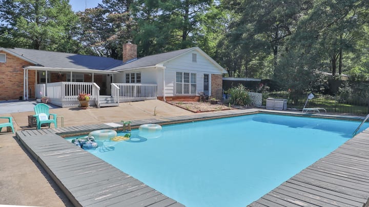 4br Private Retreat: Pool, Bbq, Family-friendly - Columbus, GA