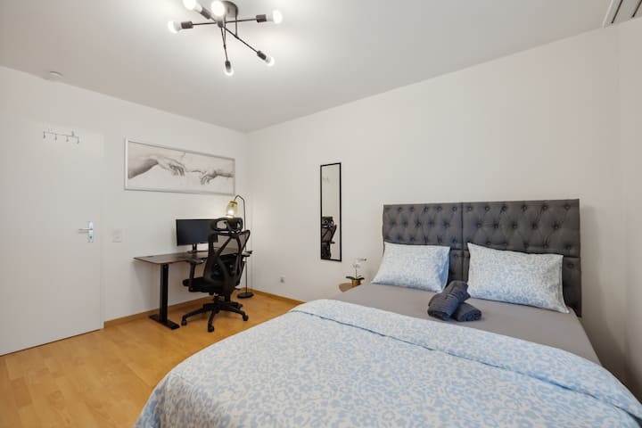 City Center Workspace & Washer - Winterthur