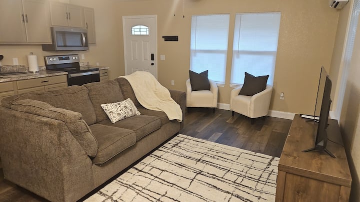 Posh Luxury Living - Gainesville, FL