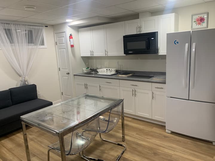 Unique Favour -2 Bedroom Basement (Prairie Pointe) - Winnipeg